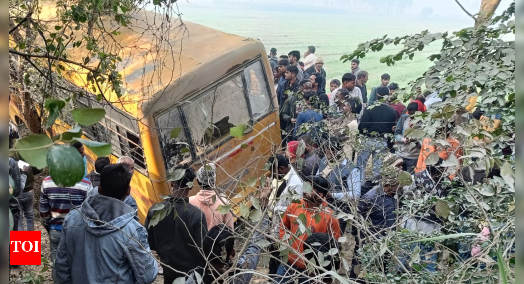 Gorakhpur: 2 students killed, 12 injured as school bus falls into ditch | Lucknow News - Times ...