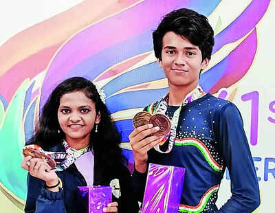 Deepika-Kyvalya: Deepika-kyvalya Clinch Pair Skating Gold Medal ...