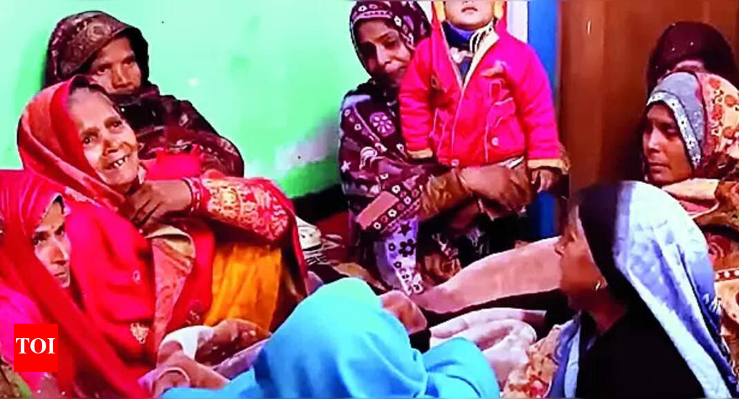 Karan Yadav: Family members mourn loss of Karan Yadav killed in Poonch ...