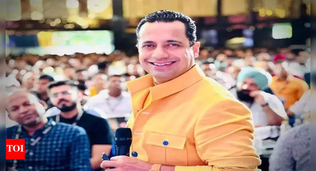 Vivek Bindra: Motivational speaker Vivek Bindra booked for domestic ...