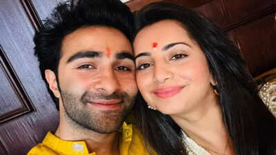 Aadar Jain shares romantic pictures with girlfriend Alekha Advani ...
