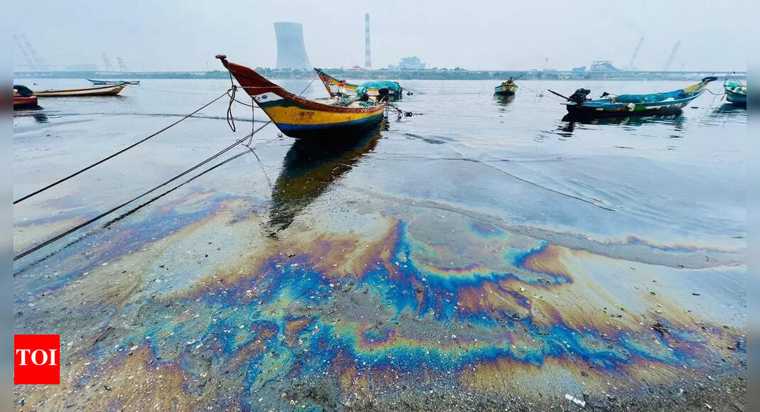 chennai-oil-spill-affected-families-in-three-wards-to-get-rs-7-500