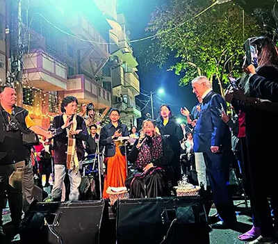 Pavements: Glitzy Makeover For South Kol Pavements | - Times of India