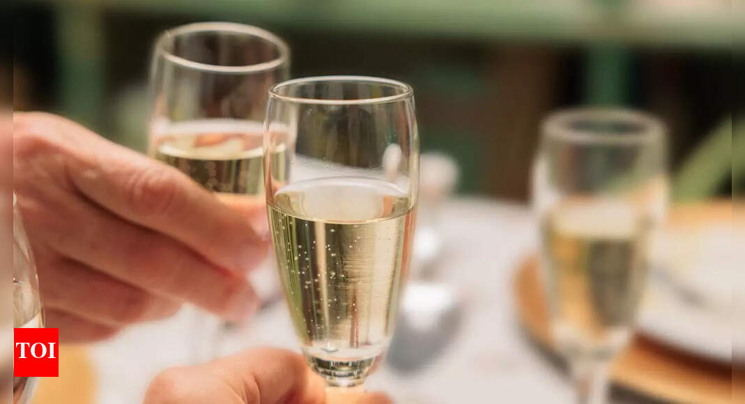 How drinking alcohol can affect your health - Times of India