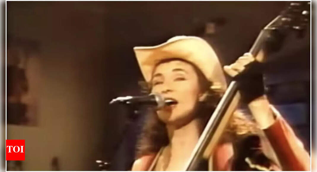 Dixie Chicks founding member Laura Lynch dies in car crash at 65 ...