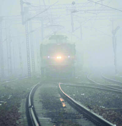 Fog Safety Device: Gps-enabled Tech To Cut Delays Due To Fog, Ensure Safety: Cr | Mumbai News ...