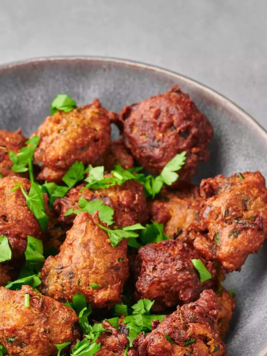 10 Pakodas to enjoy during the winter months | Times of India