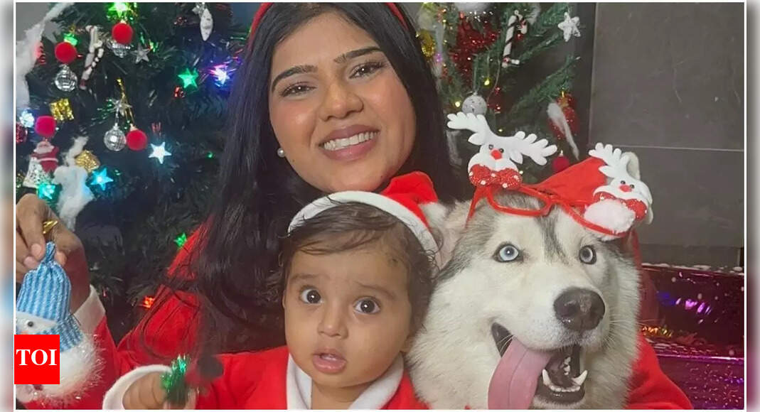 Khushi Shah radiates festive joy celebrating Christmas with son ...