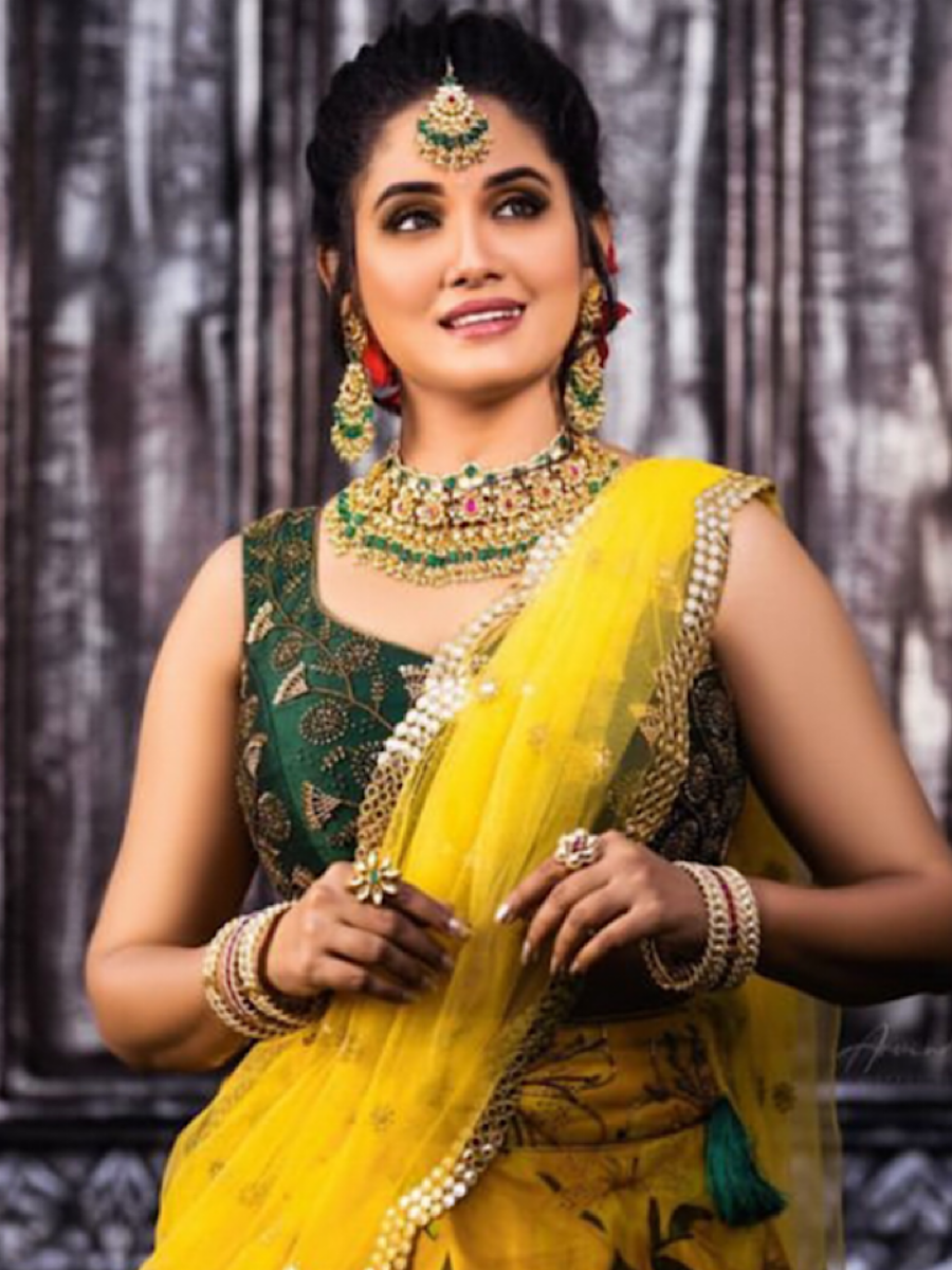 Television actress Saai Gayatri’s stunning look | Times of India