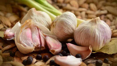 10 Lesser known benefits of eating Himalayan Garlic - Times of India