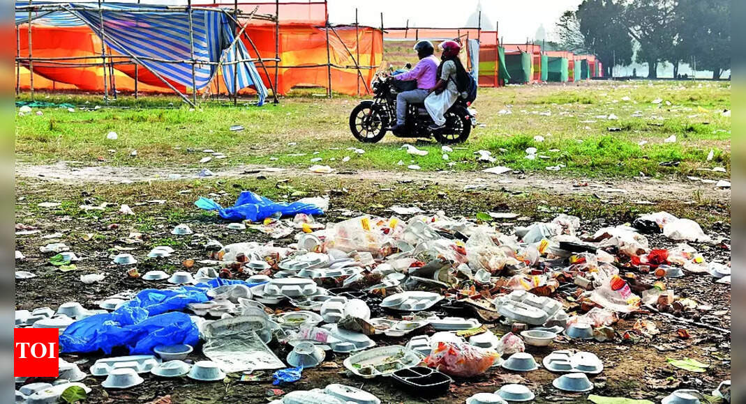Maidan Clean-Up: After Revelry & Maidan Event, Kmc Takes Up Clean-up ...