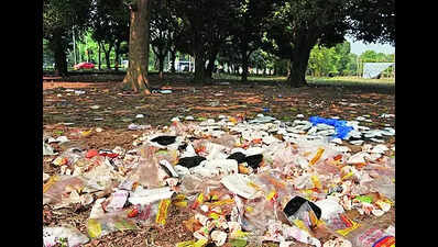 Maidan Clean-Up: After Revelry & Maidan Event, Kmc Takes Up Clean-up ...