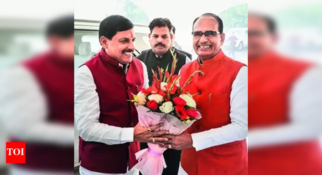 CM Yadav: CM Yadav and Ministers Call on Ex-CM Shivraj | Madhya Pradesh ...