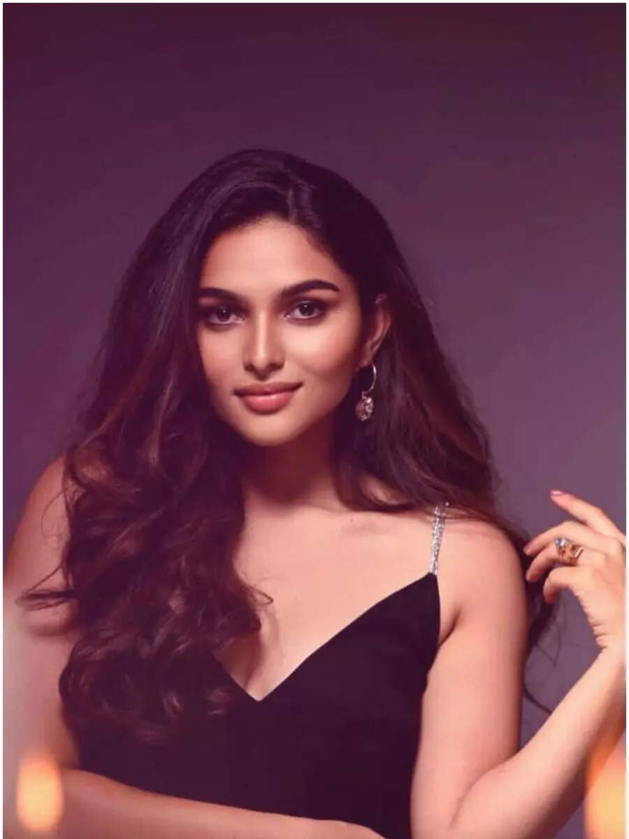 Kayadu Lohar's eye-catching looks that turn heads | Times of India