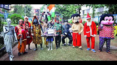 Living Statues: Bengal Bohurupees: From Mythological Characters to ...