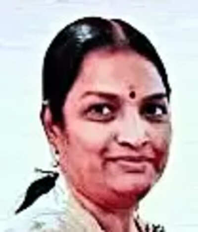 Usha Sricharan: Minister Usha Sricharan To Contest From Penugonda ...