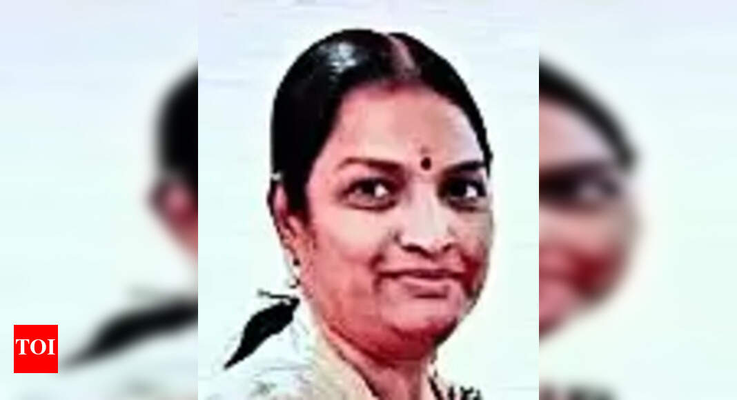 Usha Sricharan: Minister Usha Sricharan To Contest From Penugonda ...