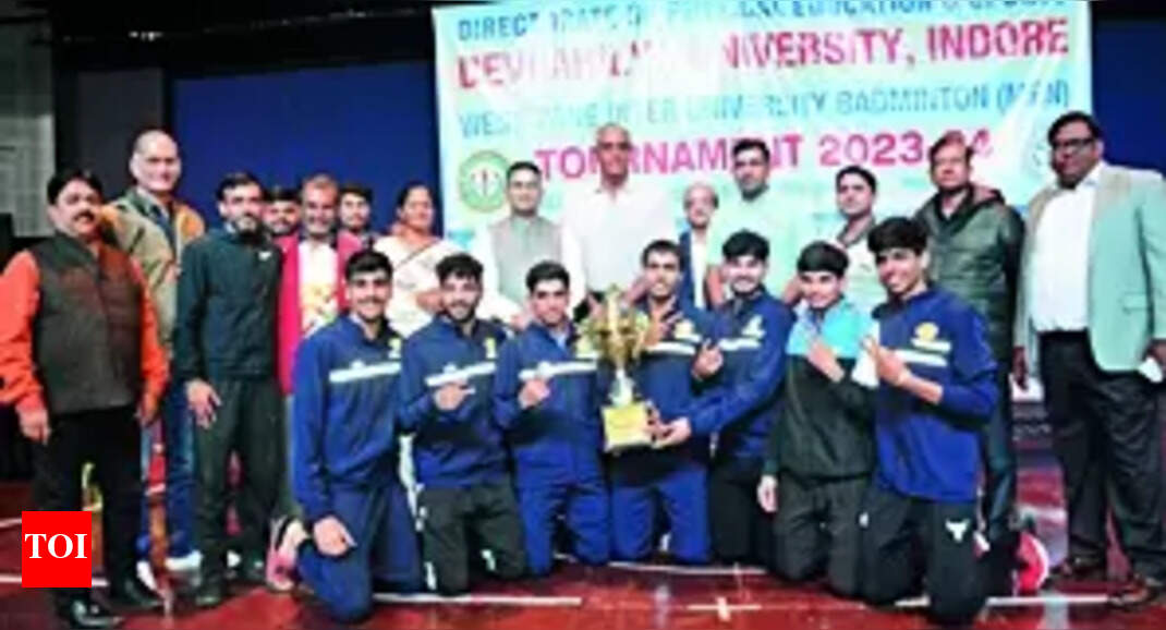 DAVV Team: DAVV team bags second spot in inter-varsity tournament ...