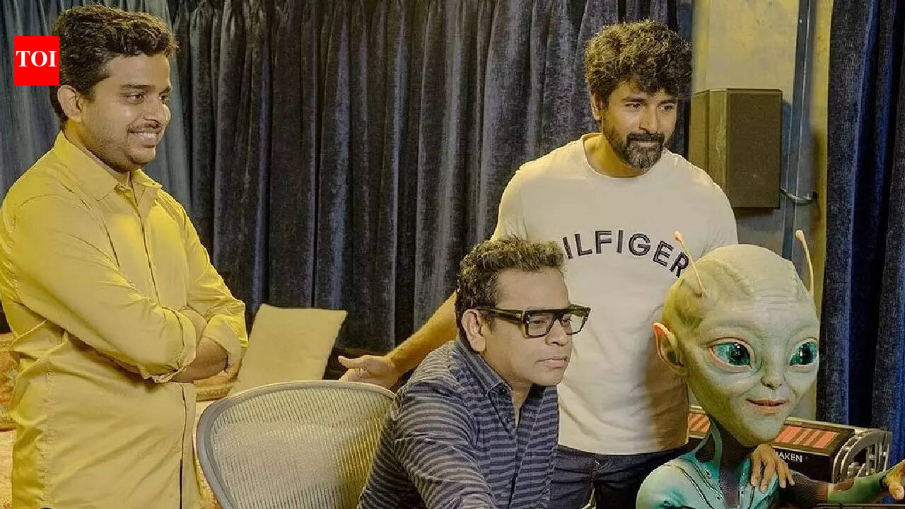 AR Rahman teases fans as the composer shares a BTS video from 'Ayalaan ...