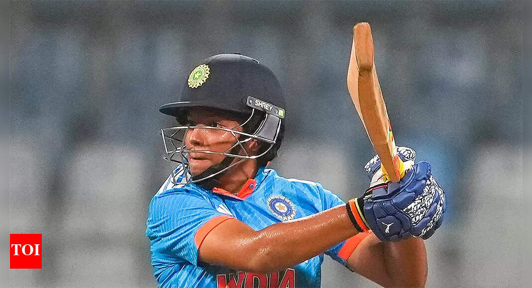 Backed for a top-order job, Richa Ghosh produces a special fighting ...