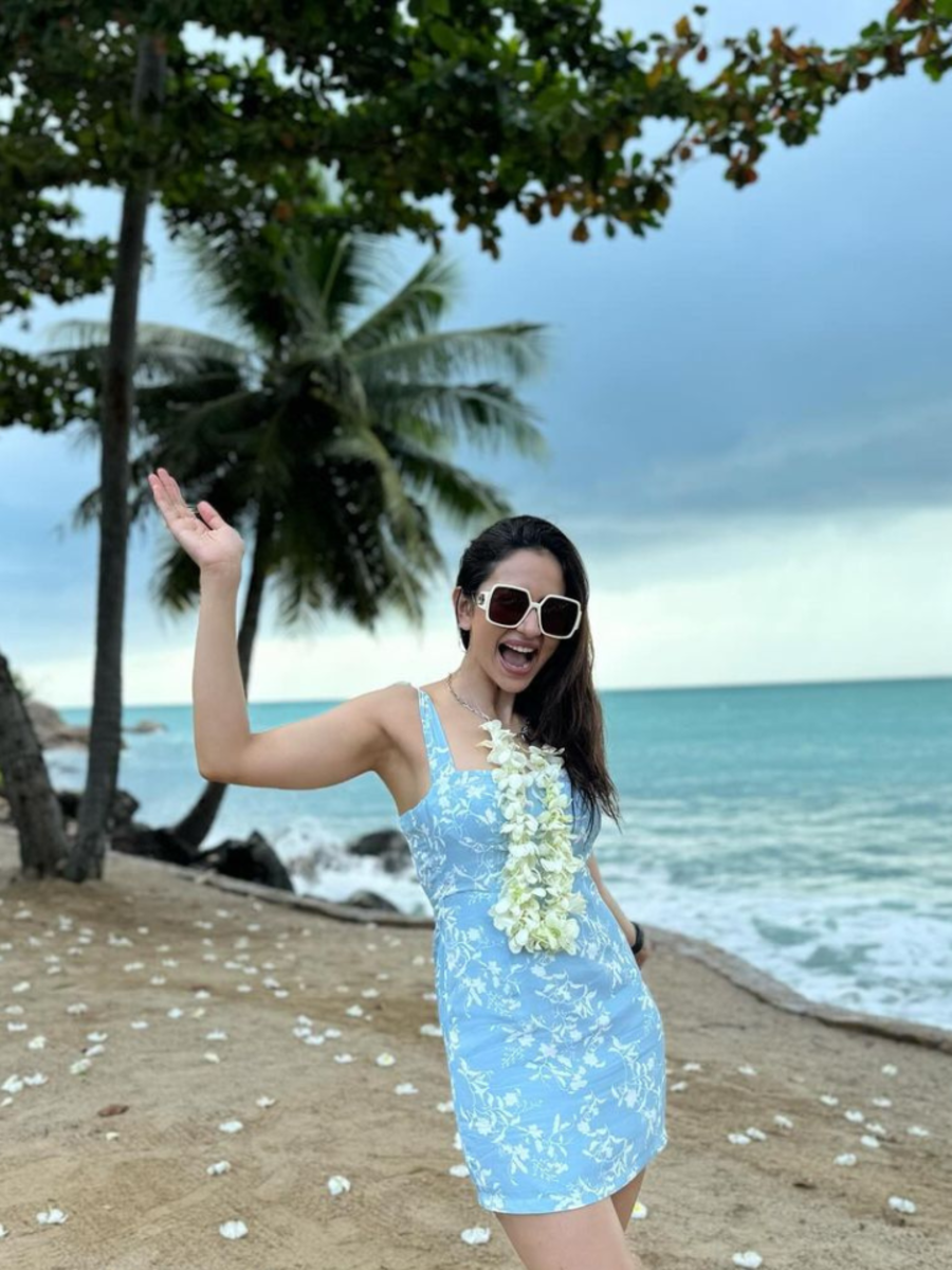 Rakul Preet Singh's Pics From New Year Celebration Will Make You Go Wow ...