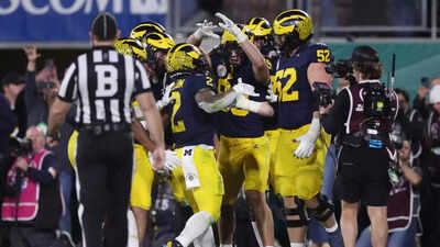 Michigan beats Alabama in US college football semi-finals - Times of India