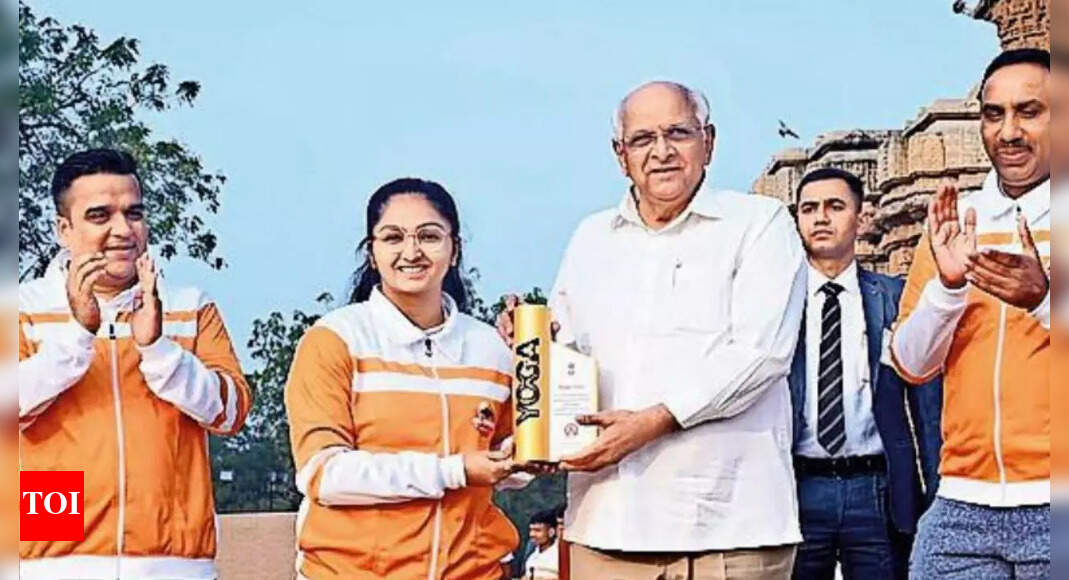 Gujarat: Gujarat sets Guinness Record for performing mass Surya ... Gujarat: Gujarat sets Guinness Record for performing mass Surya ...