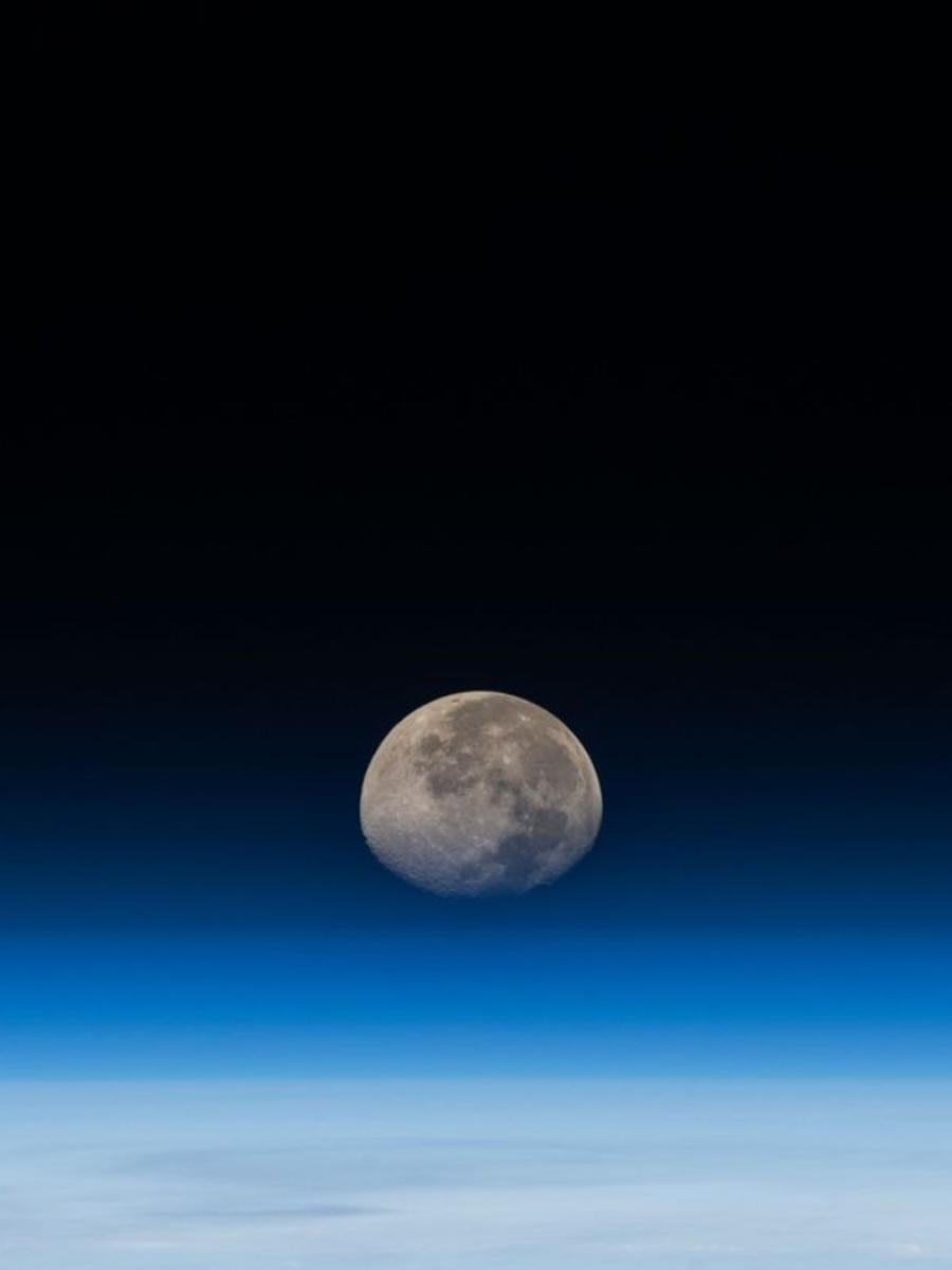 5 Incredible Pictures of Moon Captured By ISRO & NASA | Times Now