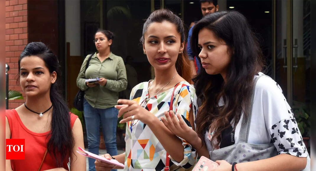 20 MBA Colleges Accepting 70-80 Percentile in CAT - Times of India