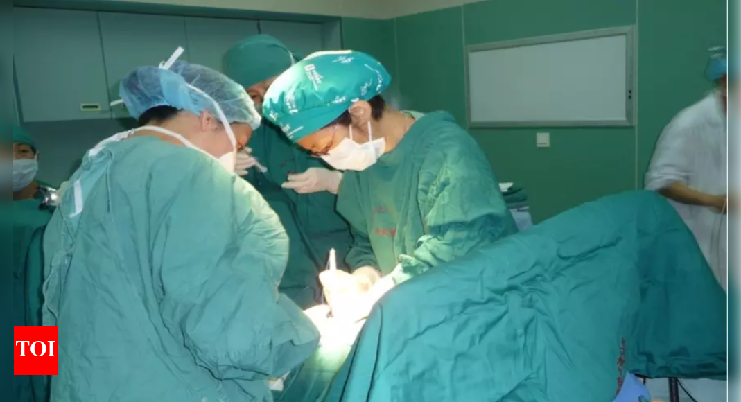 Doctor performs 6-hour-long Complex Hand Re-implantation Surgery in ...