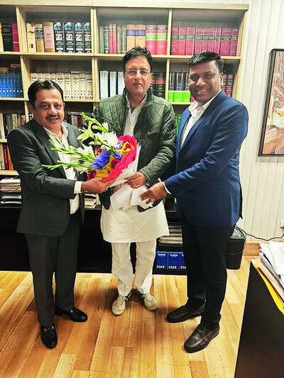 Congress: Cong SC/ST leaders’ meeting fuels ‘dinner politics’ rumours ...