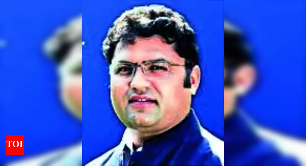 Tanwar: Tanwar distancing himself from AAP? Chandigarh: All seems to be ...