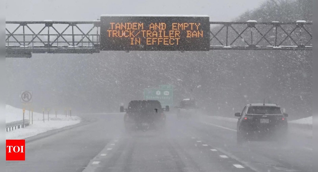Northeastern US braces for winter storm, travel chaos concerns rise ...