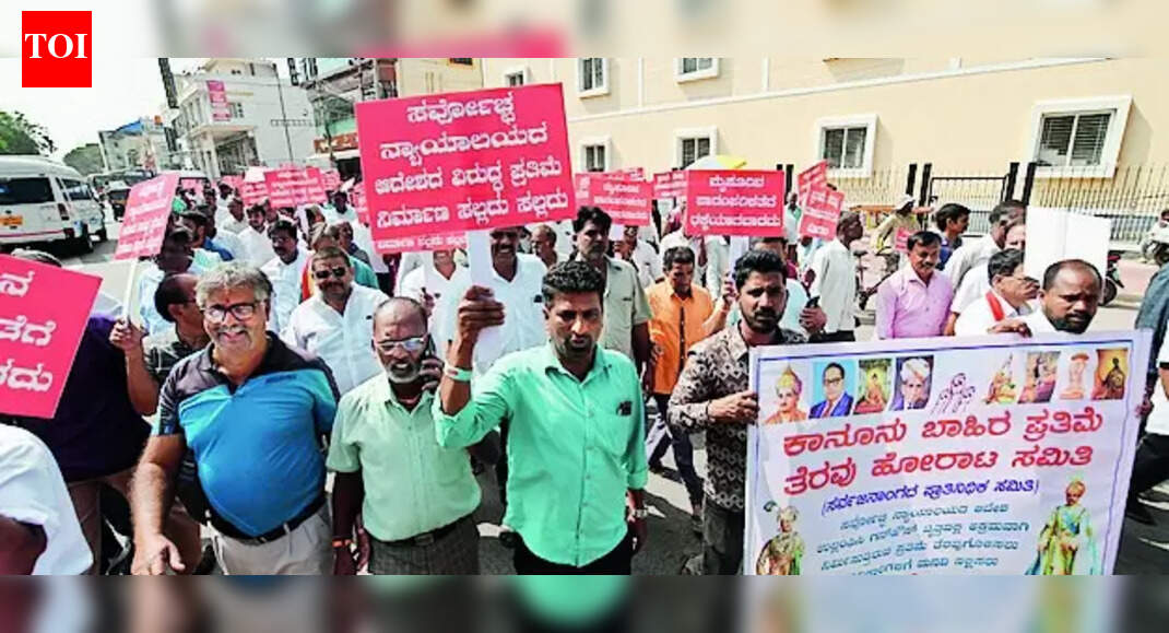 Protest to Remove Controversial Statue at Gun House Circle in Mysuru ...