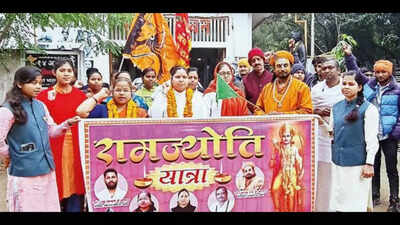 Muslim 'Rambhakts' leave for Ayodhya to bring Ramjyoti | Varanasi News ...
