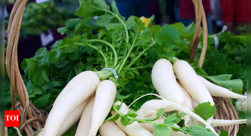 5 reasons why radish leaves must not be thrown away - Times of India