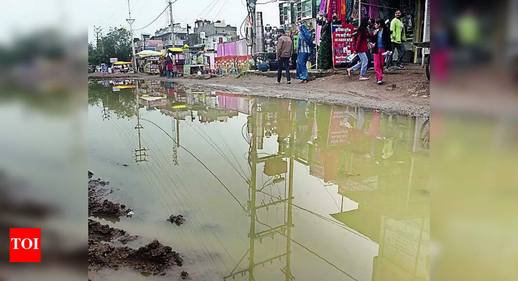 Dense Fog: Weather Shift in Indore with Possibility of Drizzle for Next ...