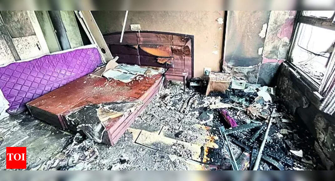 Fire Incidents: Fire In Indiranagar Mill And Ganj Hotel; No Casualties ...