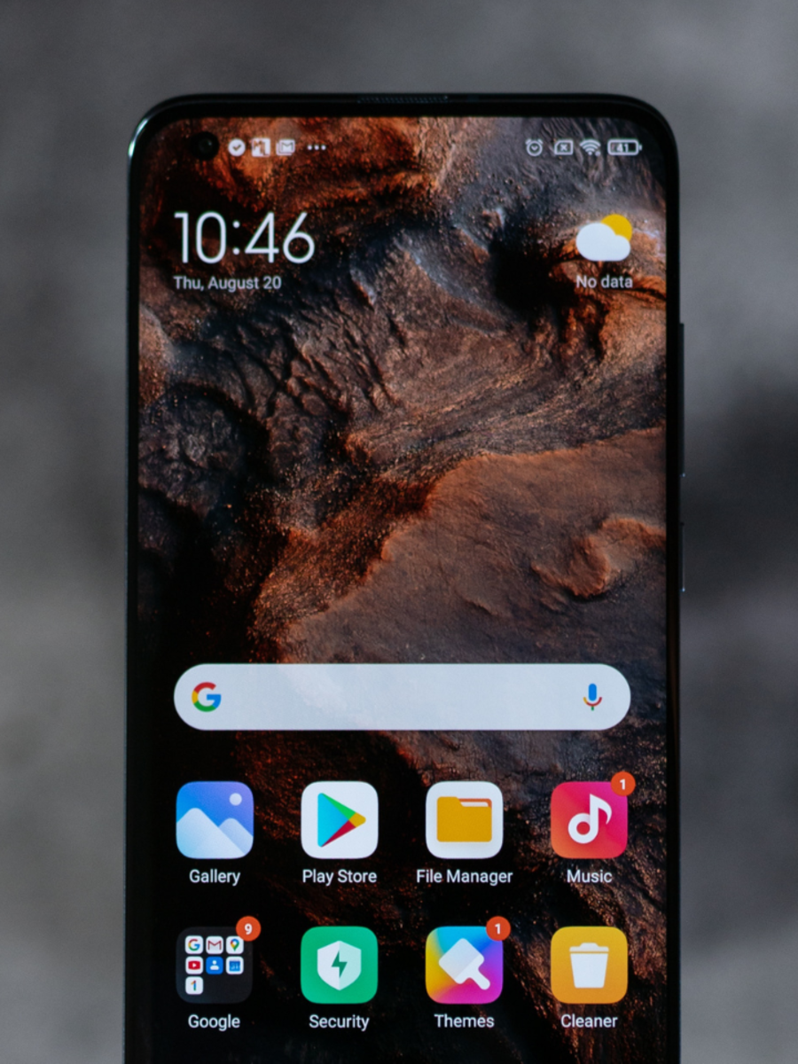 Best smartphones with OLED Display Under 25000 | Times Now