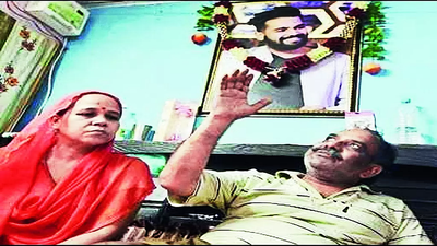 Ankit Saxena: Tragic Story: Dead Father, Ailing Mother, and Family Torn ...