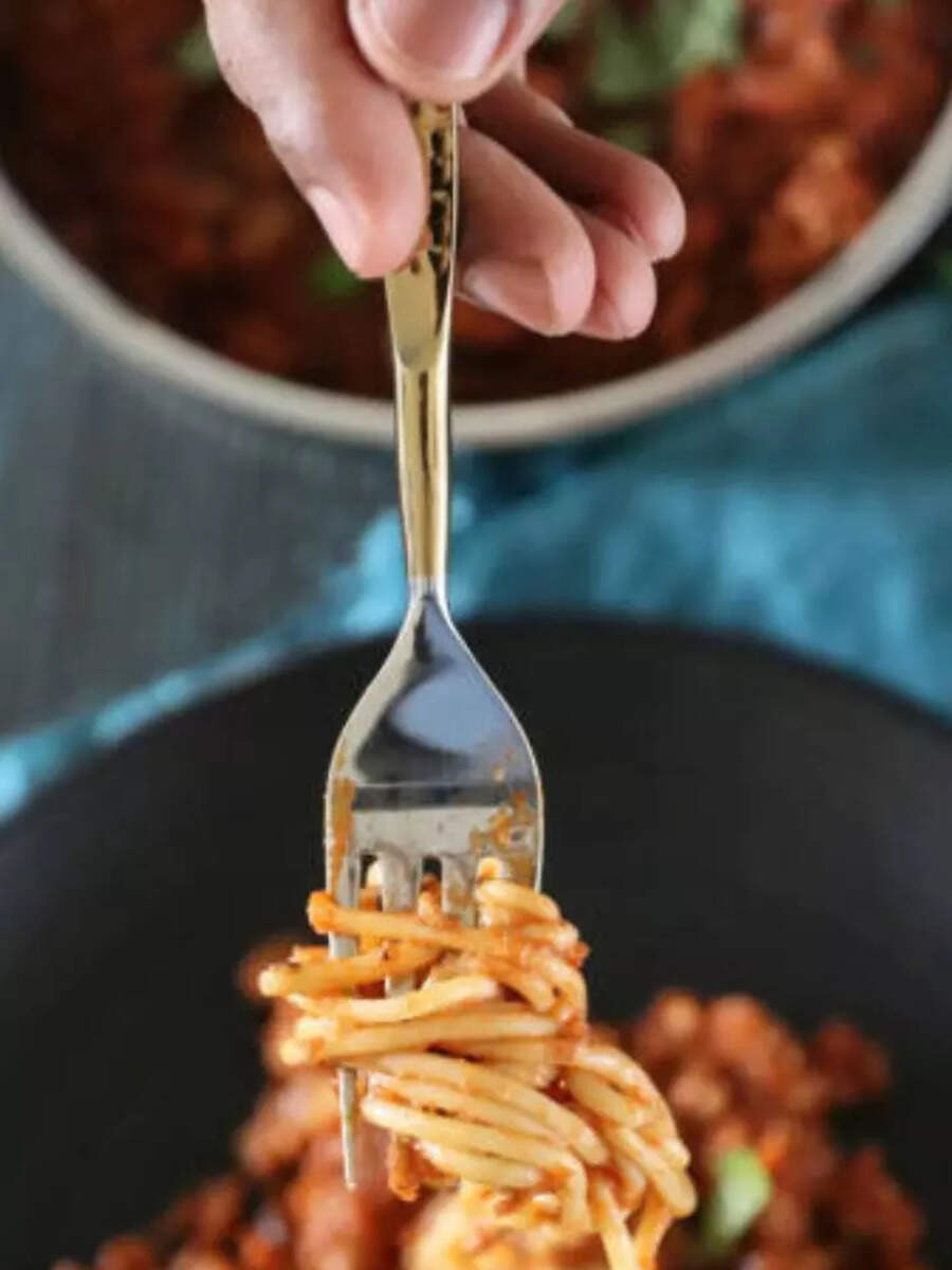 8 Yummy Foods You Should Never Eat For Dinner | Times Now