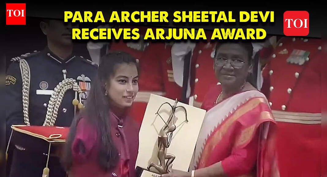 President Droupadi Murmu confers Arjuna Award to Para-archer Sheetal Devi