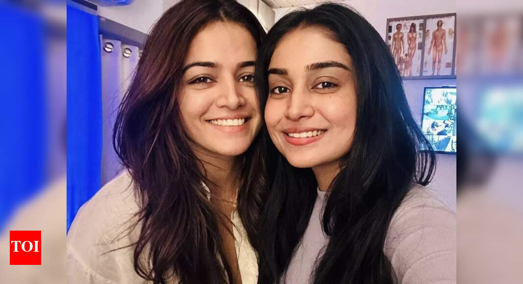 Actress Shruti Anand shares adorable pictures with Bollywood diva ...