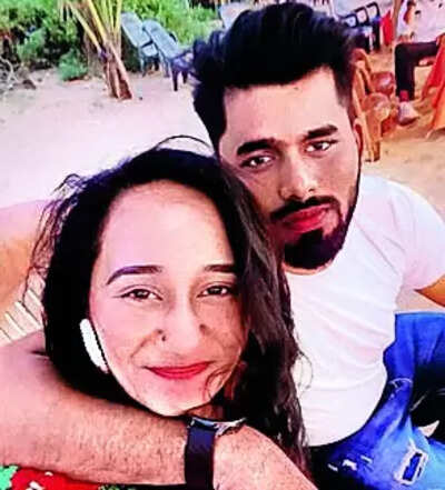 Mumbai Murder News: Boyfriend murders bank manager in Navi Mumbai lodge ...