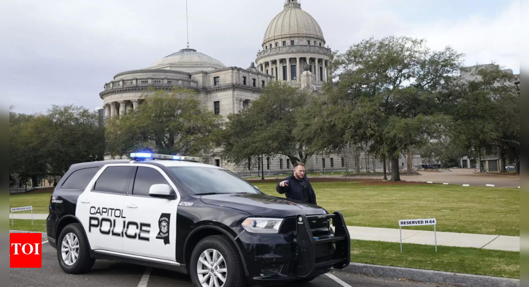 Over 200 schools in Washington DC receive bomb threats; emails spark ...