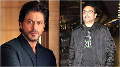 Shah Rukh Khan playfully jokes about a '5 Lakh Ki Chaal' in poker with ...