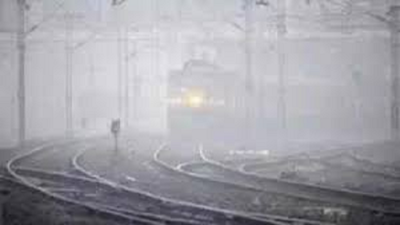 Dense fog engulfs Delhi-NCR; 23 trains running late | Delhi News - Times of India