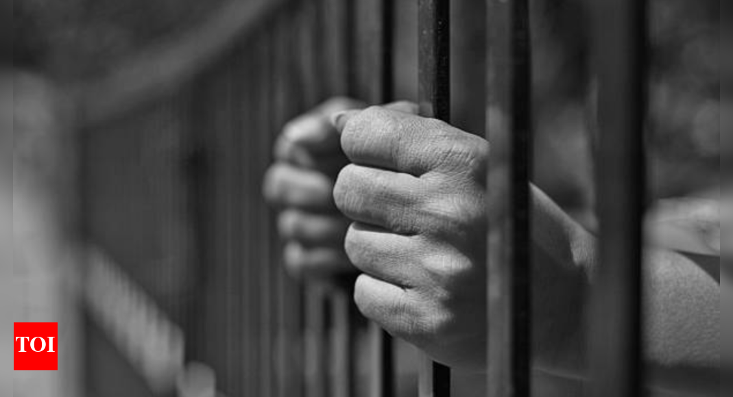 Woman Criminal Psychology: What turns women to heinous crimes ...