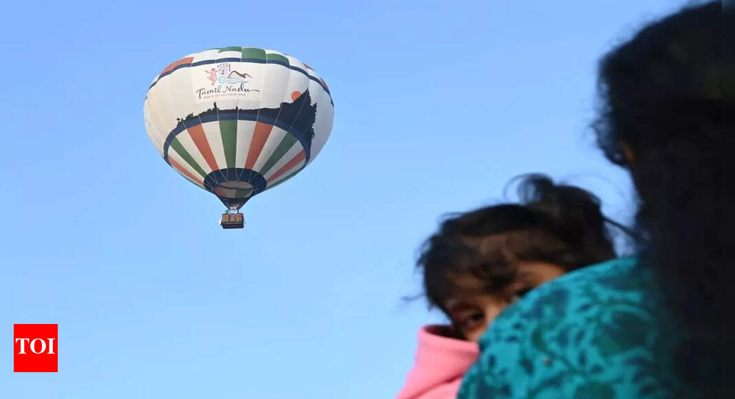 International balloon festival begins near Pollachi | Coimbatore News ...