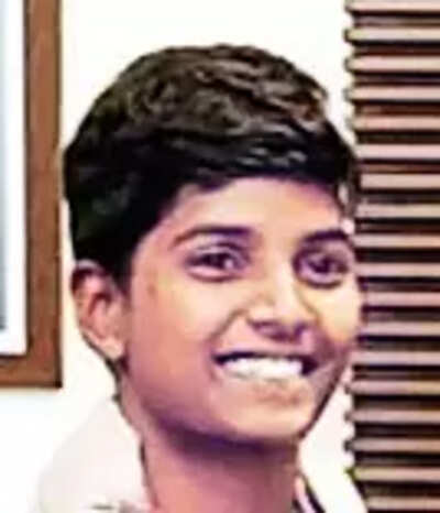 TN Pole Vaulter: Tn Pole Vaulter Pavithra Looks To Breach 4.40m Mark | Chennai News - Times of India